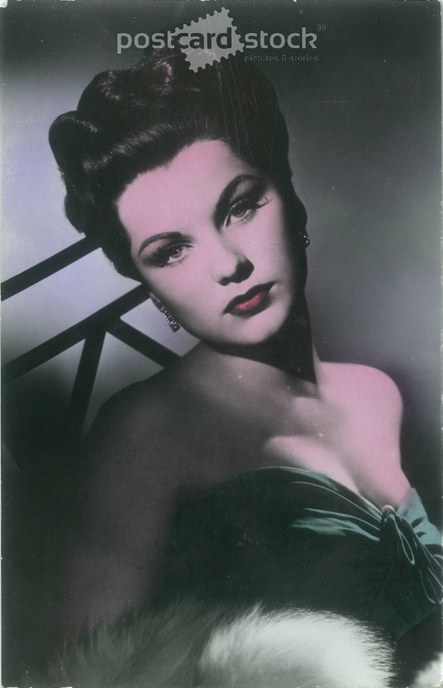 Debra Paget is an American actress and entertainer. Original